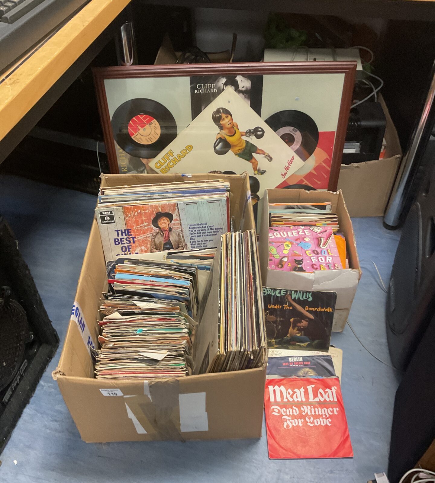 Collection of 12” & 7” single vinyl records – Badgers Auctions