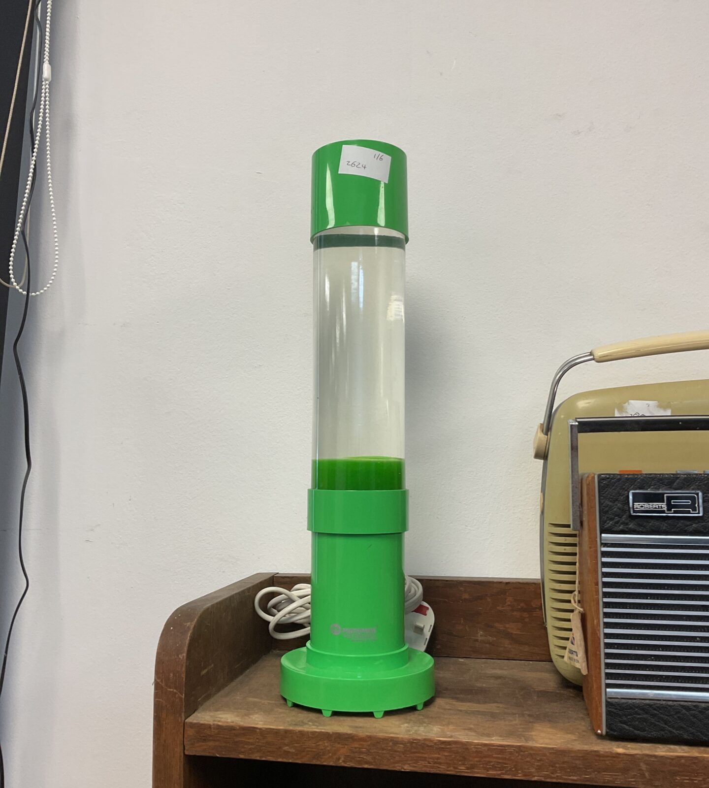 Original mathmos green lava lamp – Badgers Auctions