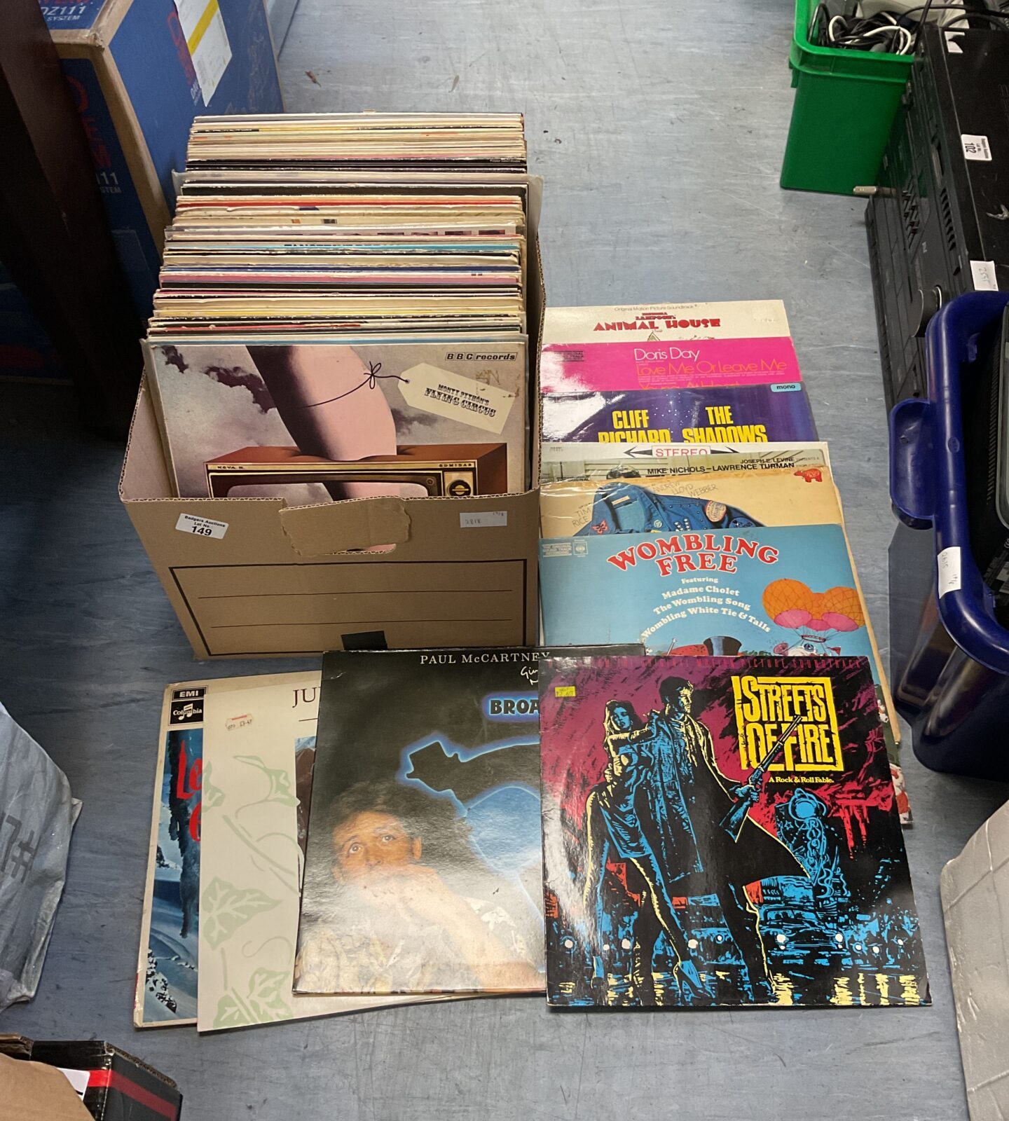 Collection of 12” vinyl soundtrack records – Badgers Auctions