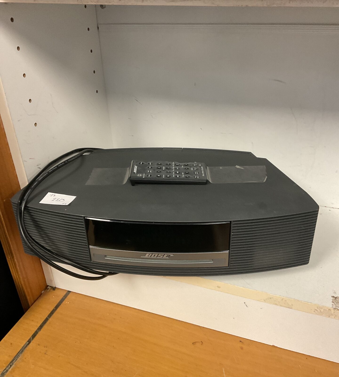 Bose wave cd music system with remote – Badgers Auctions