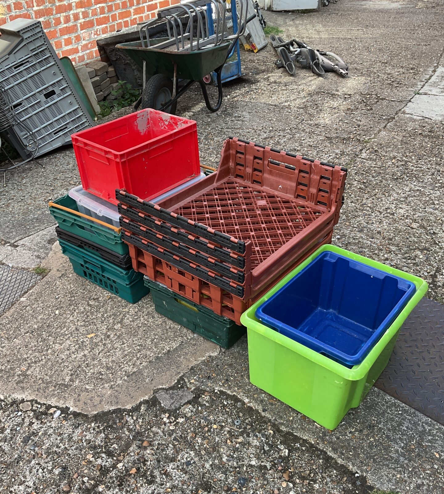 Large lot of storage crates & boxes – Badgers Auctions