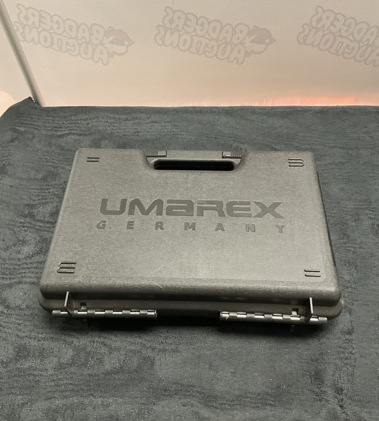umarex magazine with case and pellets and manuals – Badgers Auctions