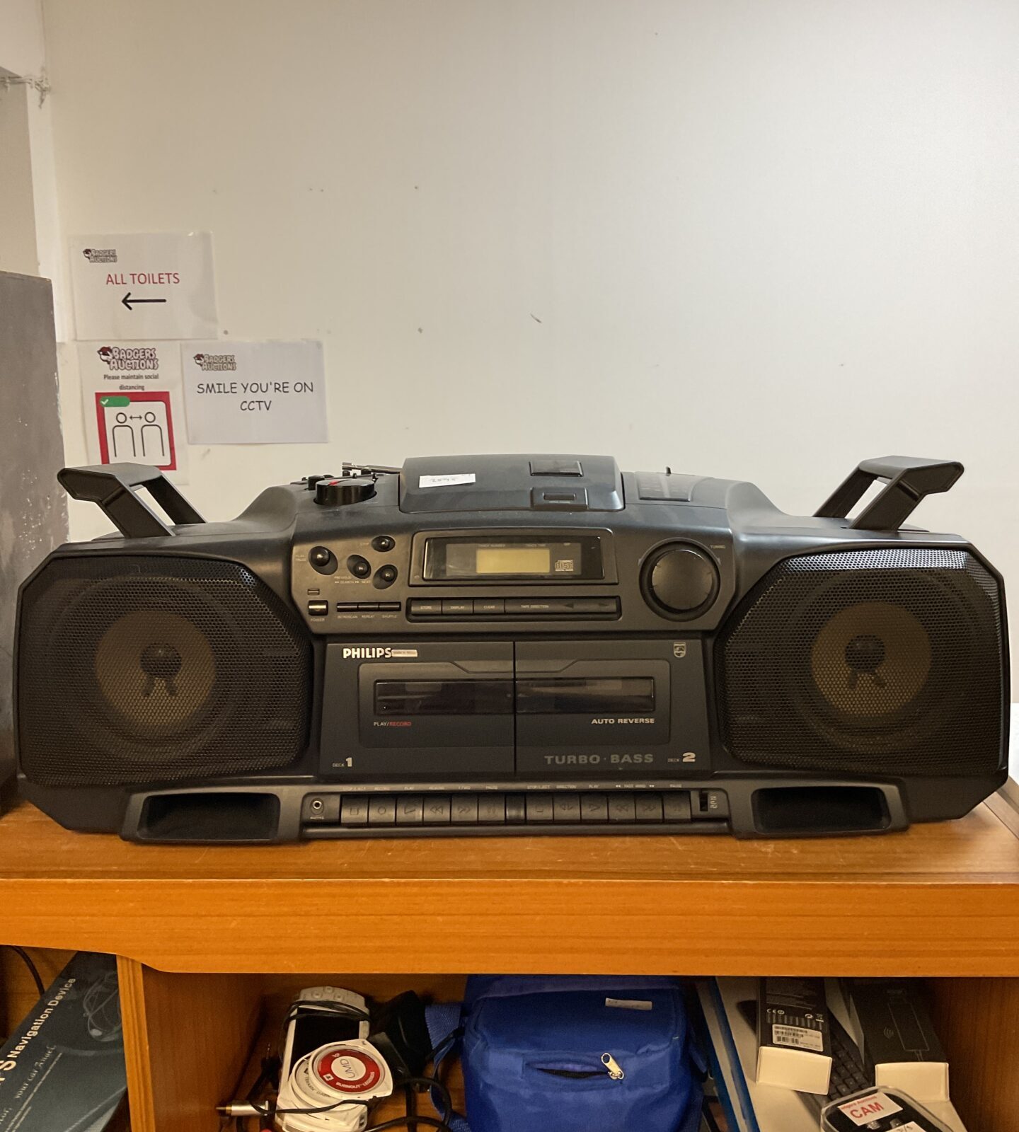 Philips az8304 cd cassette radio boombox – Badgers Auctions