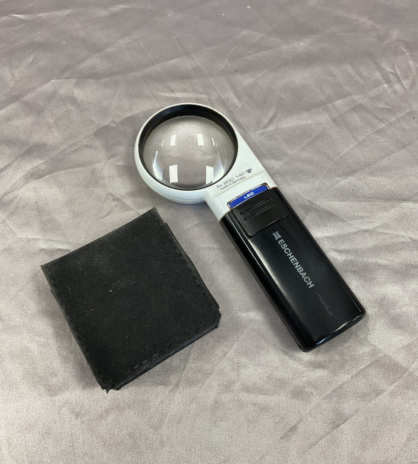 Eschenbach mobilux 6×24 140 illuminated magnifier – Badgers Auctions