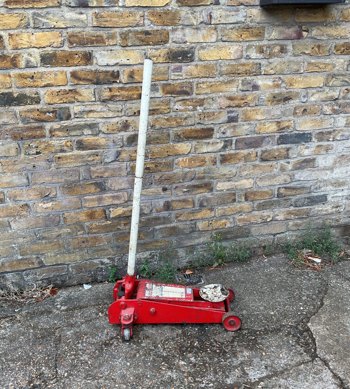 2 ton sealey trolley jack – Badgers Auctions