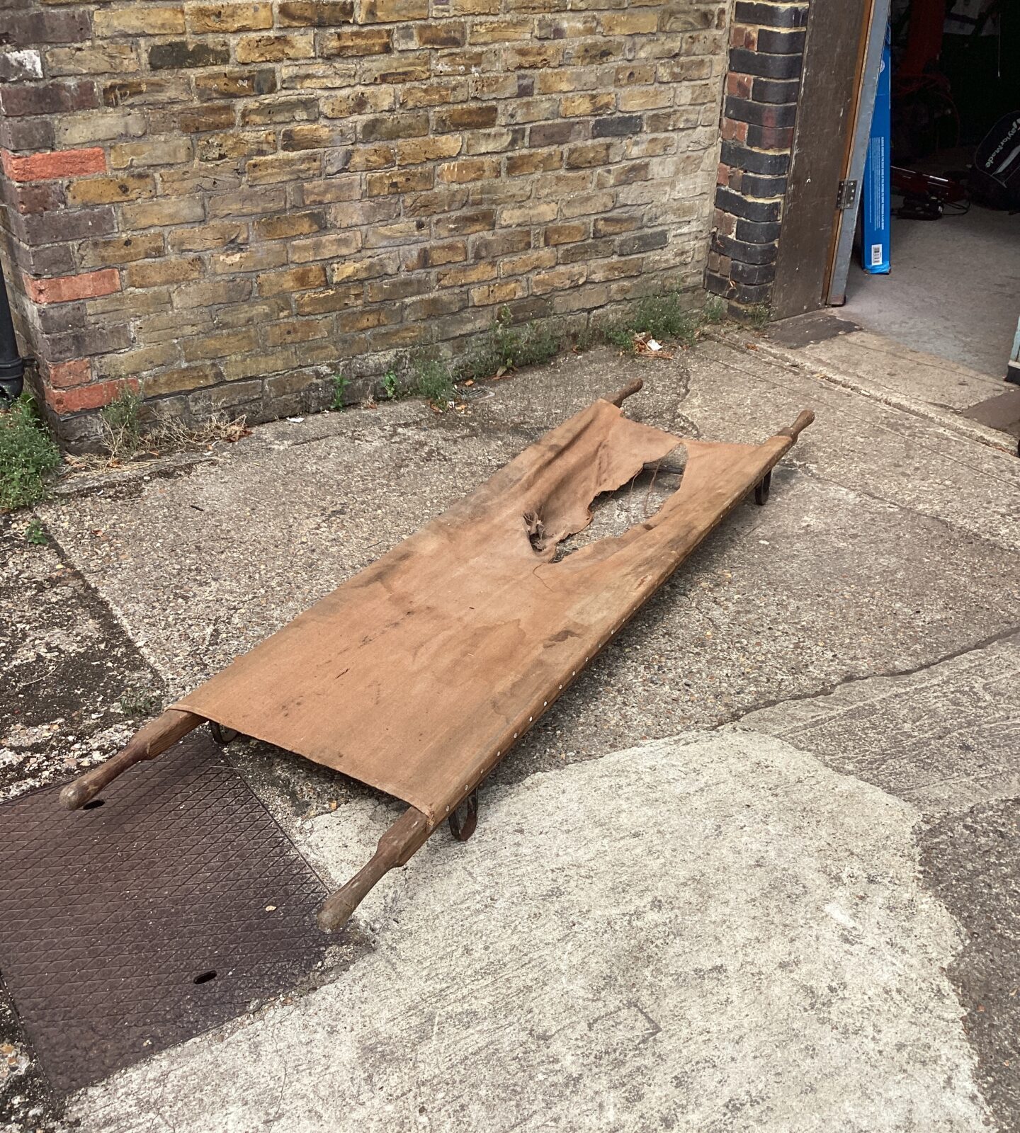 WW2 Stretcher – Badgers Auctions