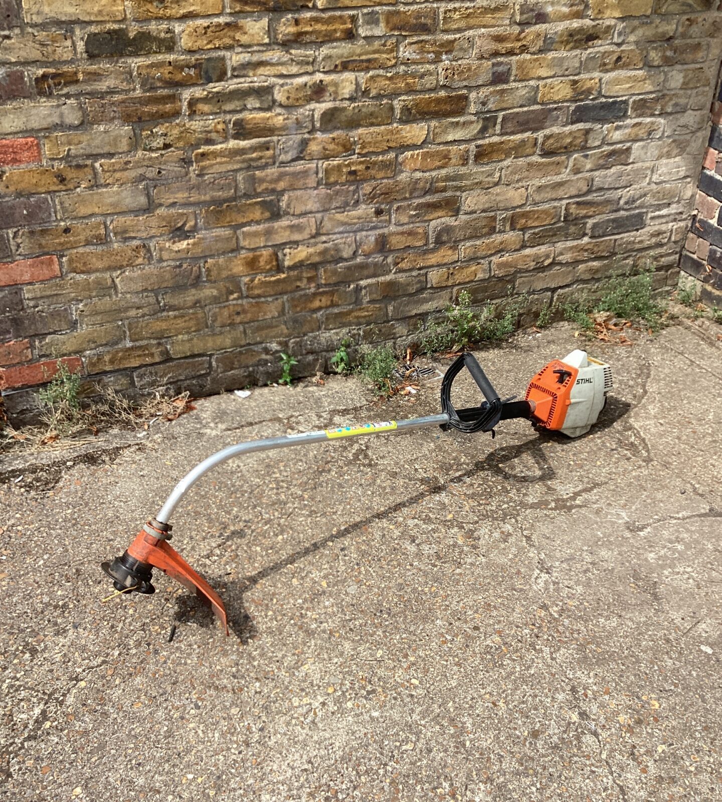 Stihl FS 36 petrol strimmer – Badgers Auctions