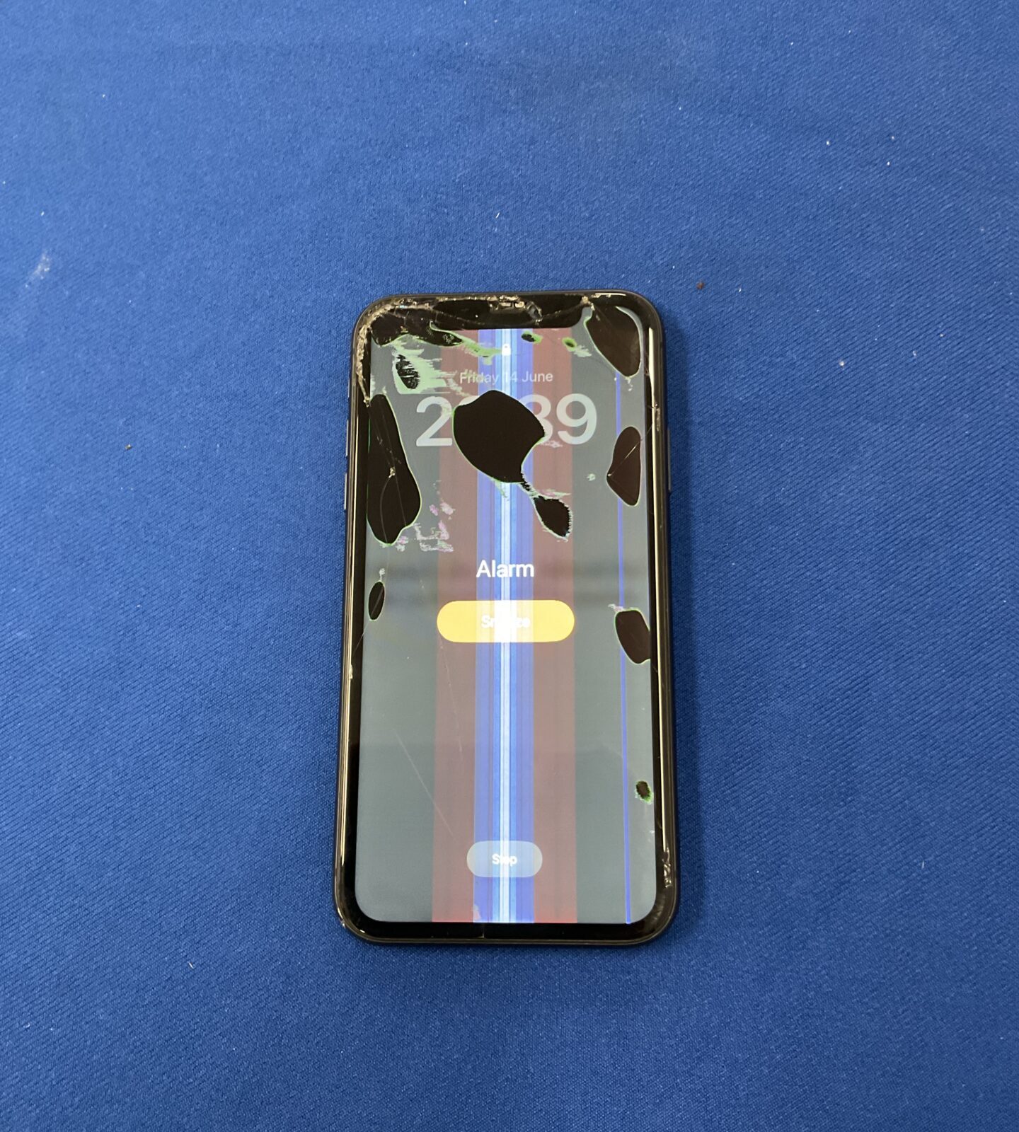 Apple iPhone 11 working but pin locked with cracked screen – Badgers ...