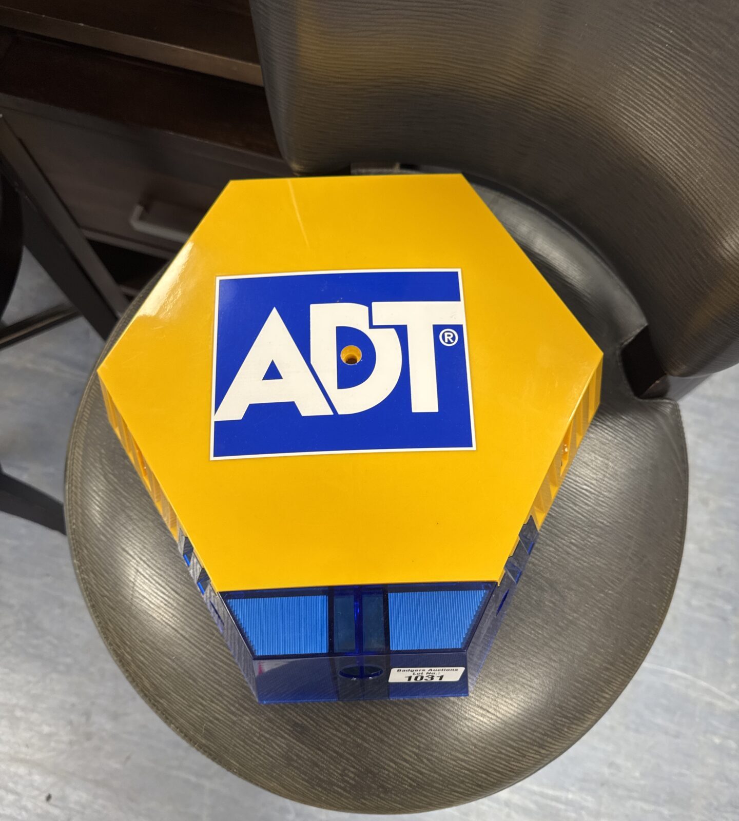 ADT alarm system beacon unit – Badgers Auctions