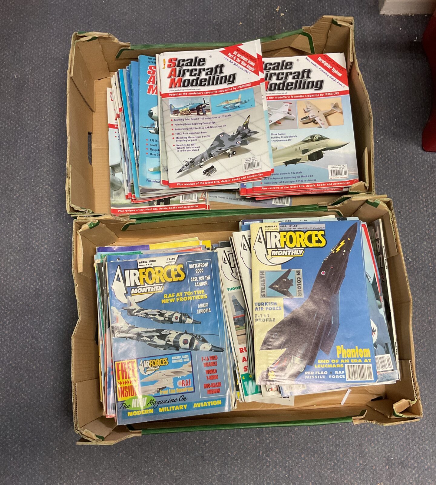 Box of scale aircraft modelling & airforces monthly magazines – Badgers ...