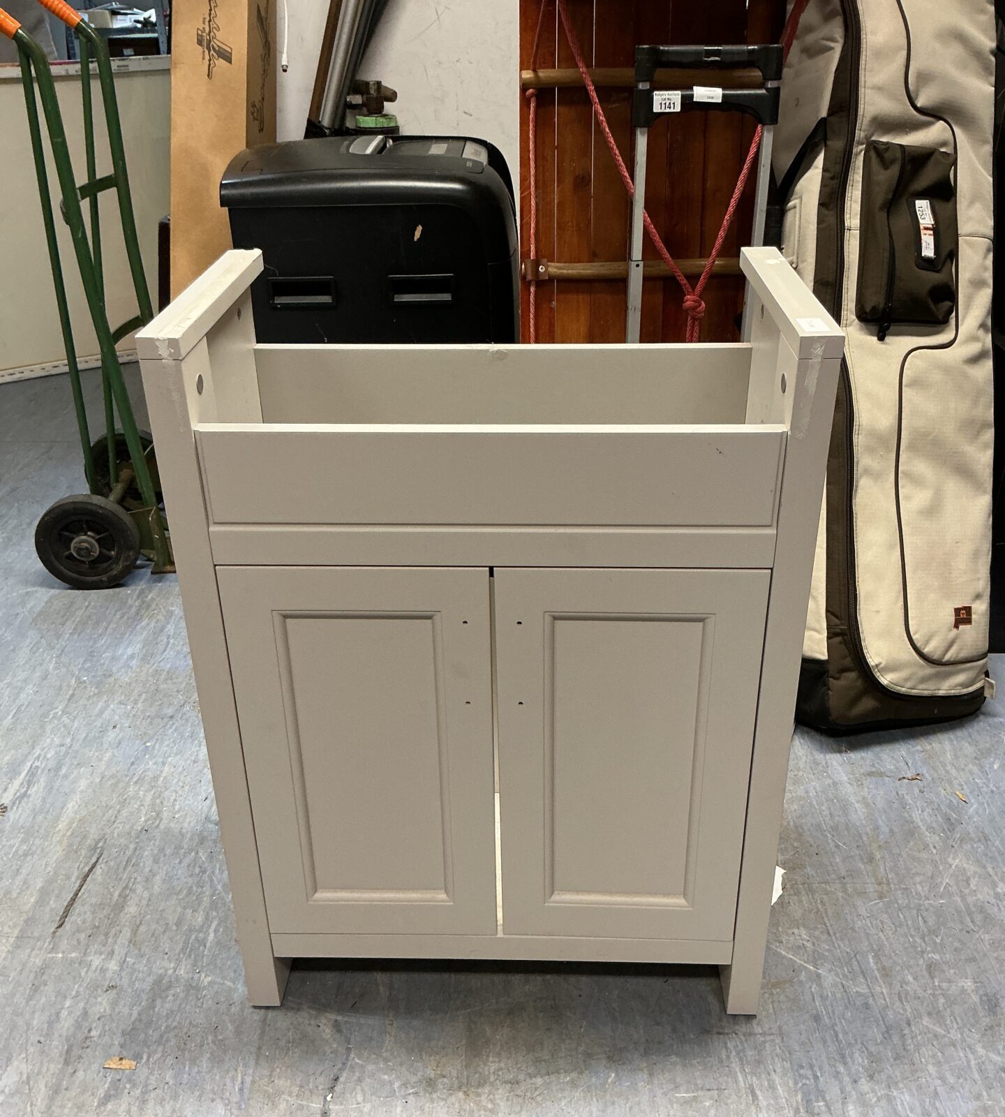 Bathroom sink base unit – Badgers Auctions