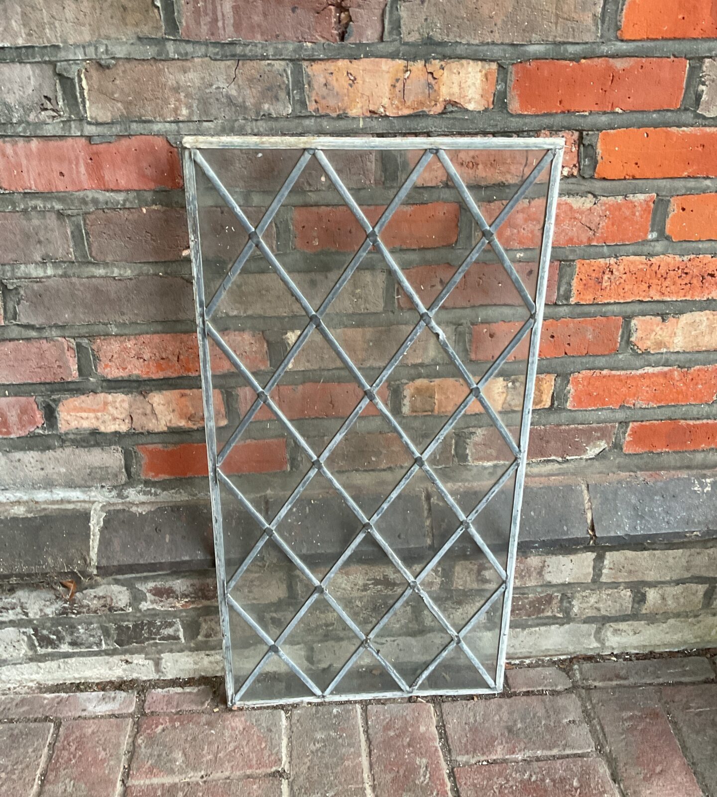 Antique leaded glass diamond panel window – Badgers Auctions