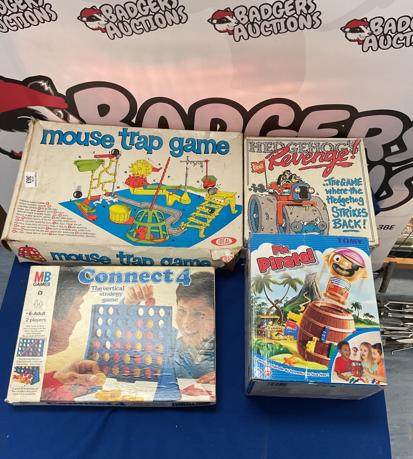 Selection of vintage retro games inc MB games – Badgers Auctions