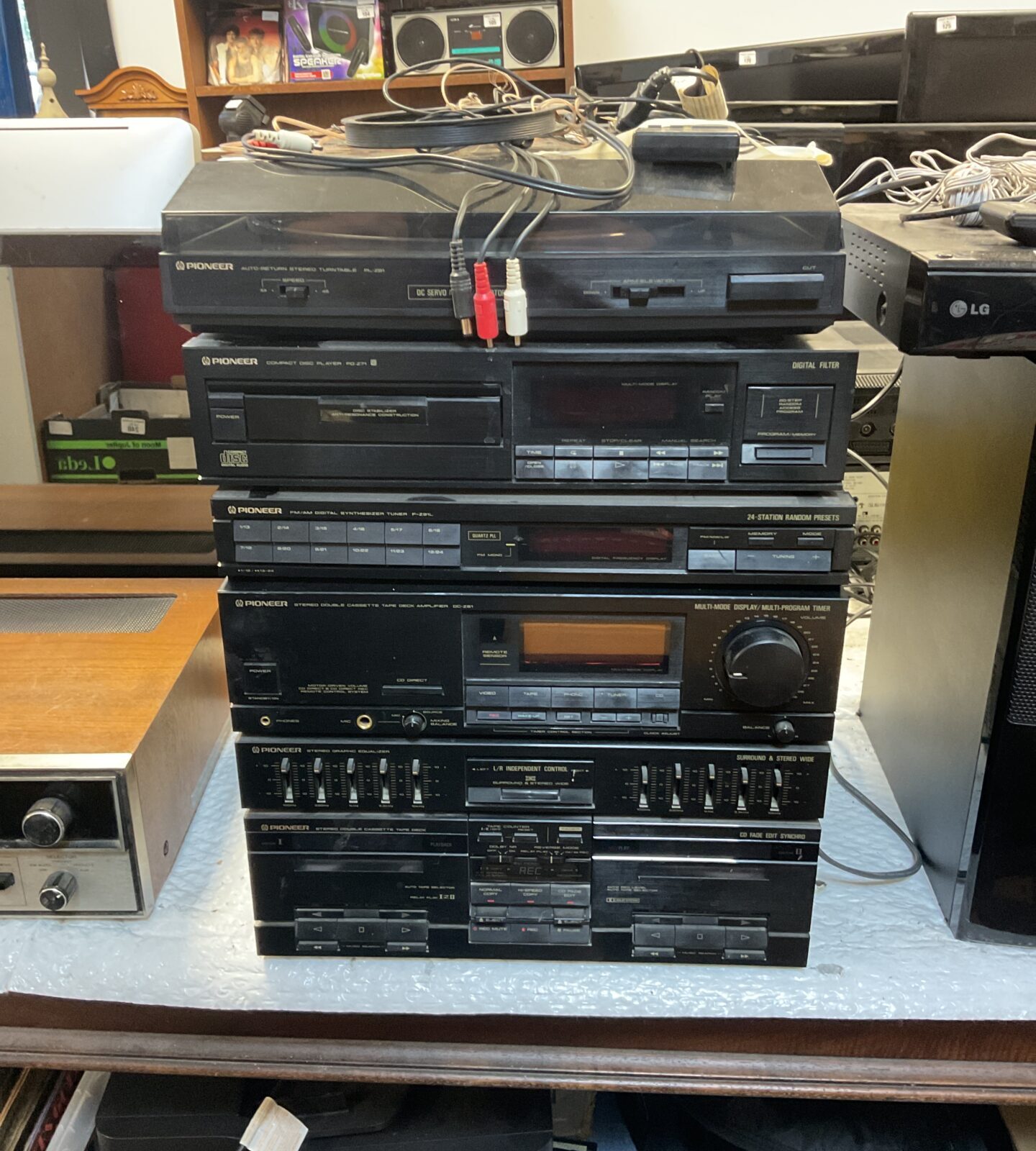 Pioneer hifi system: stereo turntable PL-Z81, CD player PD-Z71, digital ...