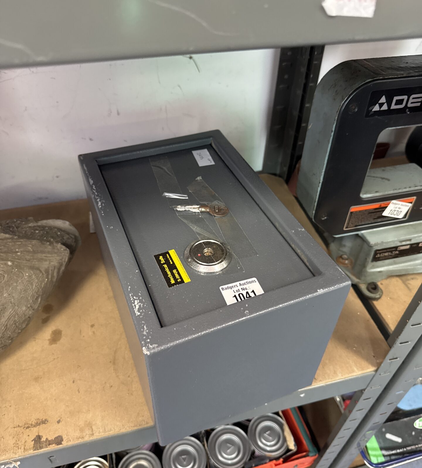 Personal valuables safe with key – Badgers Auctions