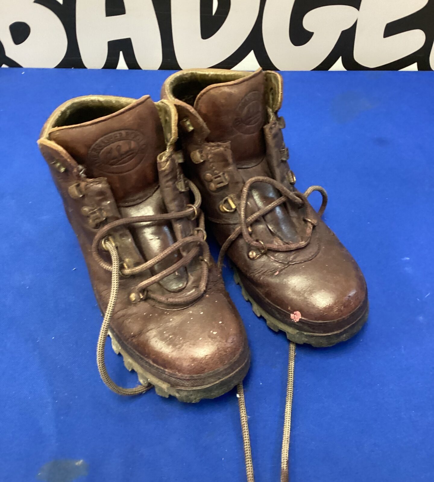 Pair of size 6 brown leather boots by the brasher company – Badgers ...