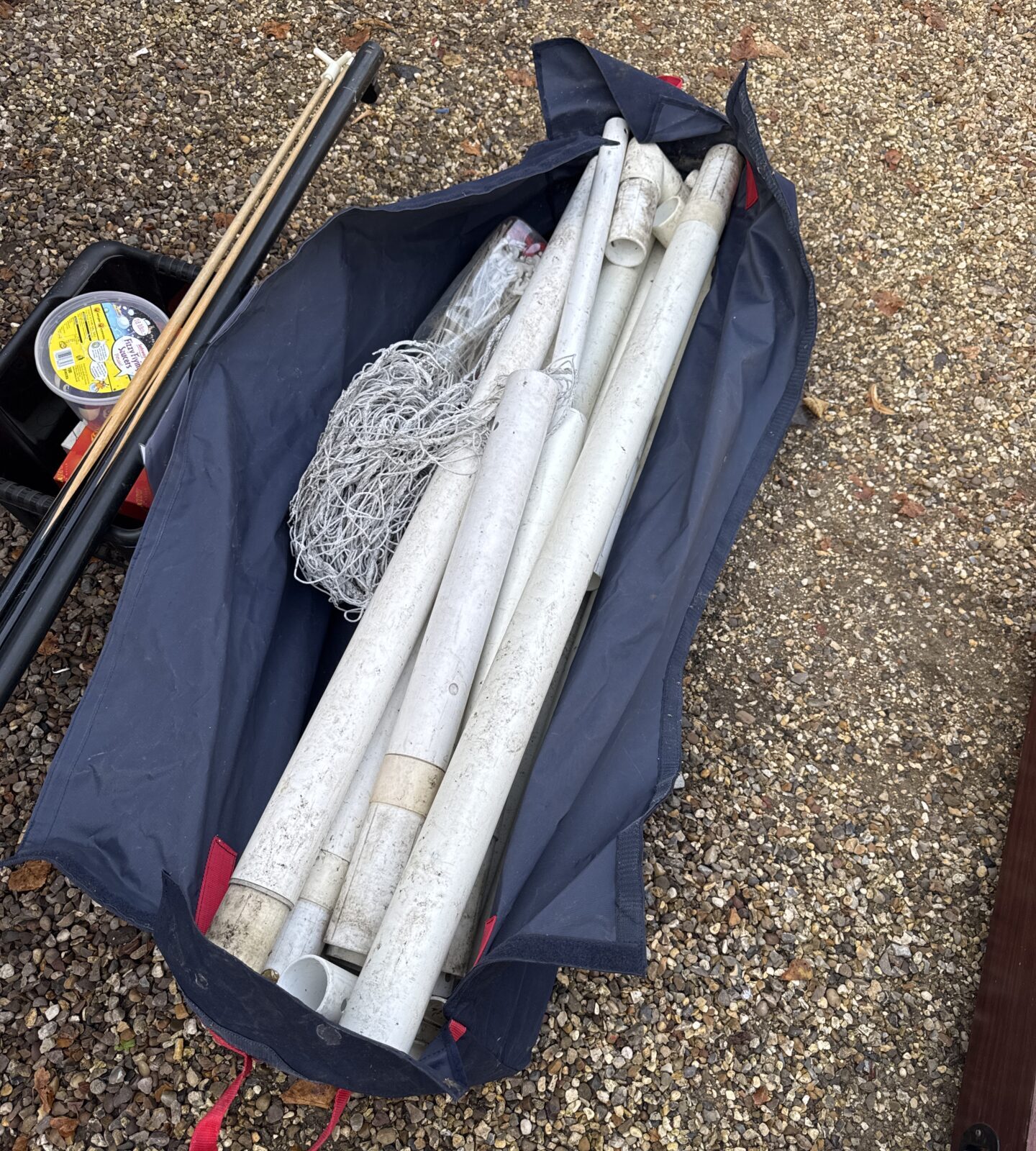 Samba plastic football goal – complete with all fittings – Badgers Auctions