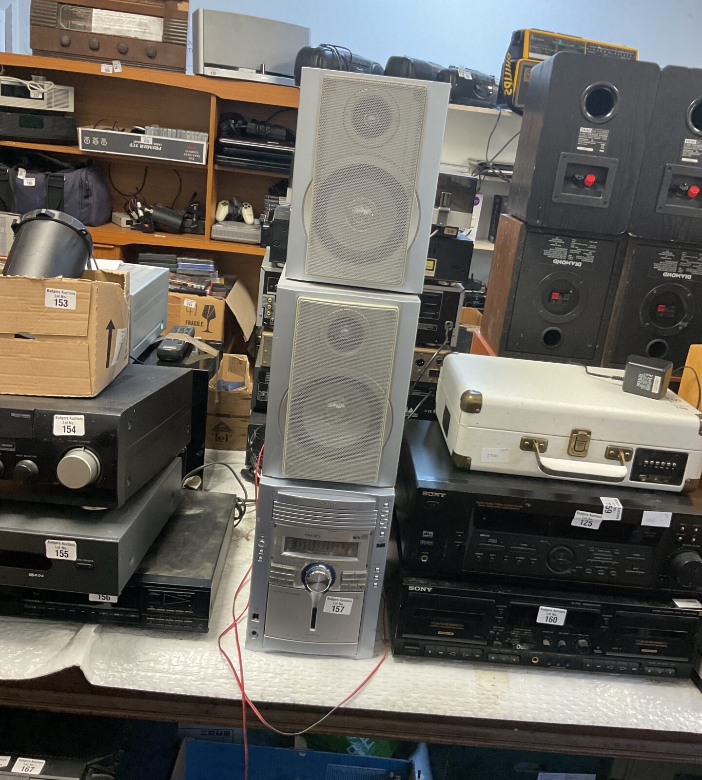 Sharp XL-MP150 micro component system with speakers – Badgers Auctions