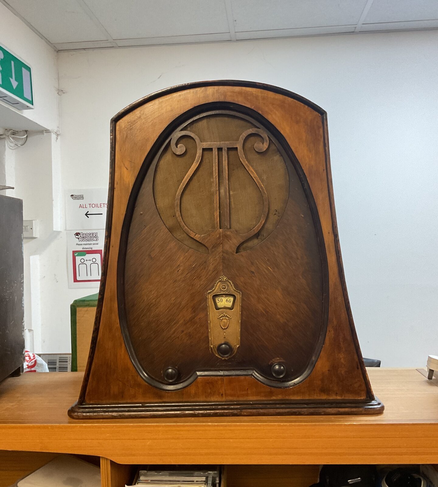 American 1920s valve radio – Badgers Auctions