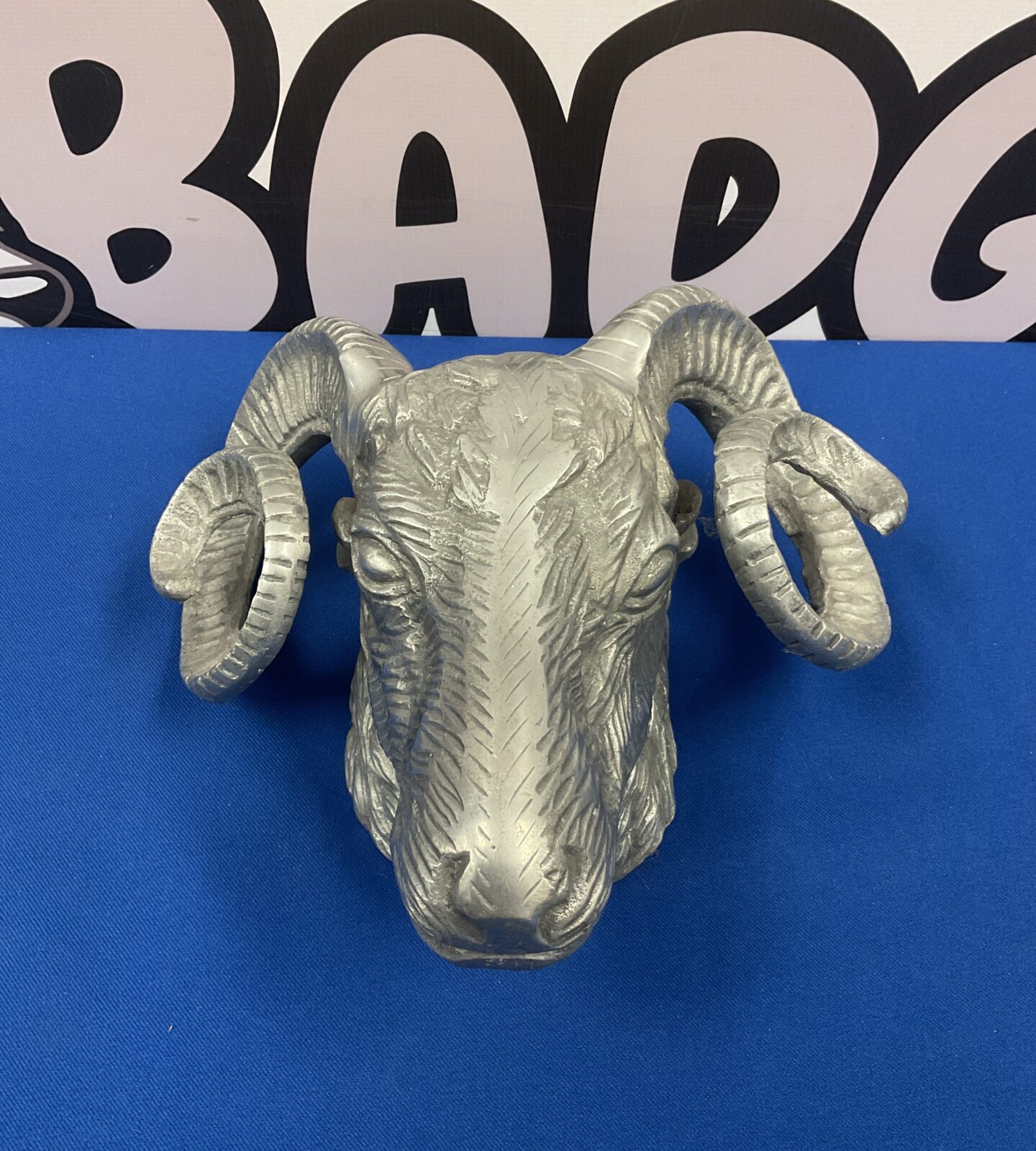 Cast aluminium rams head bust – Badgers Auctions