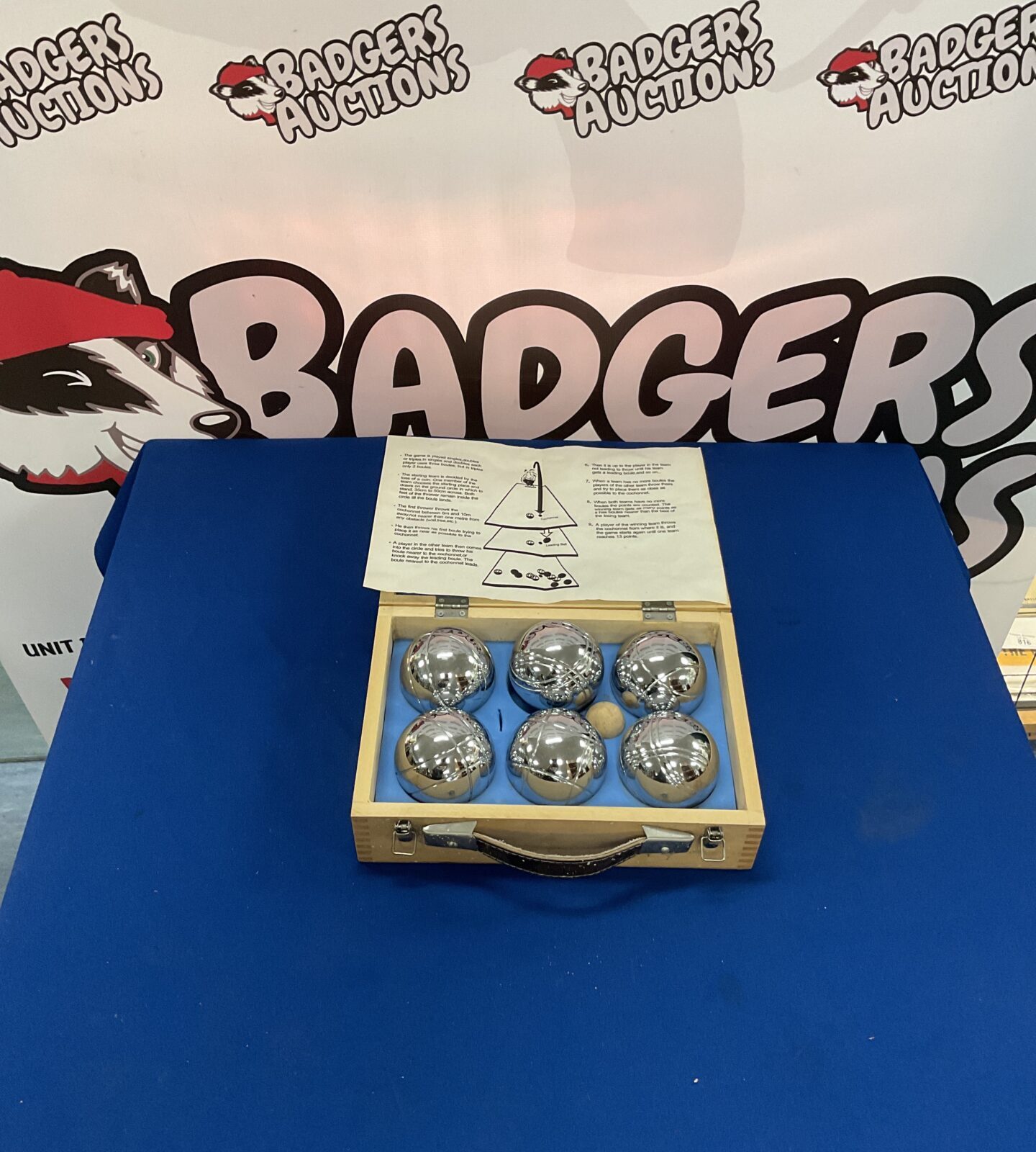 Set of 6 metallic boules – Badgers Auctions
