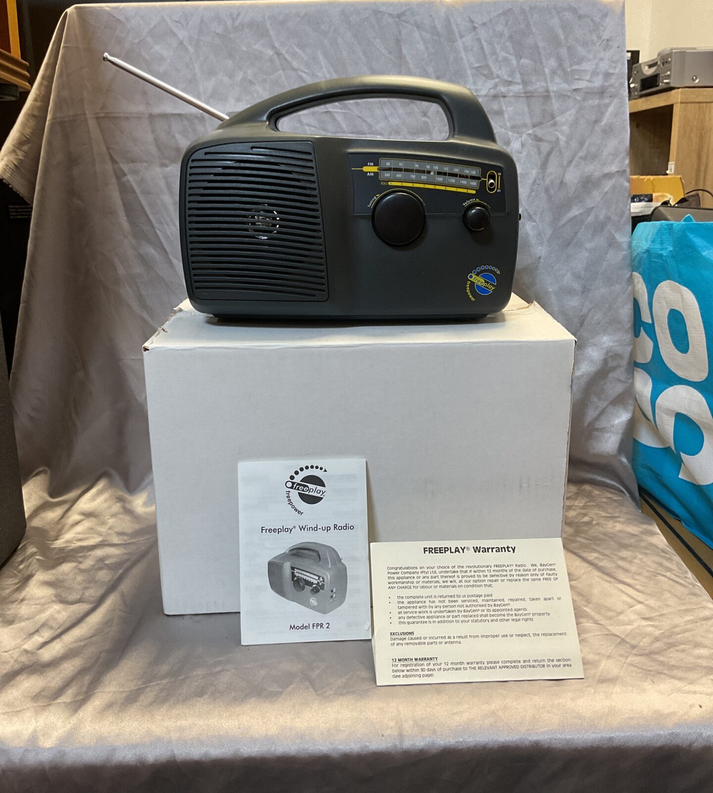 Freeplay Freepower Wind Up Radio Model FPR 2 Working – Badgers Auctions