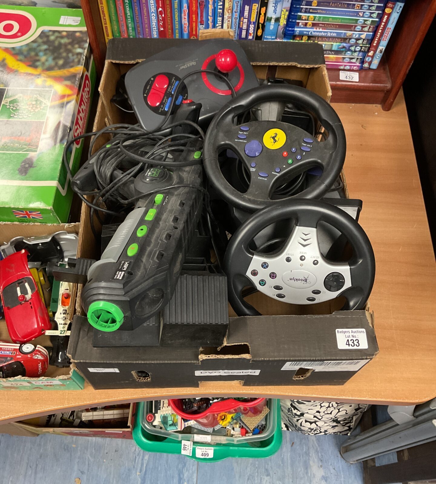 Box of gaming steering wheels and accessories – Badgers Auctions