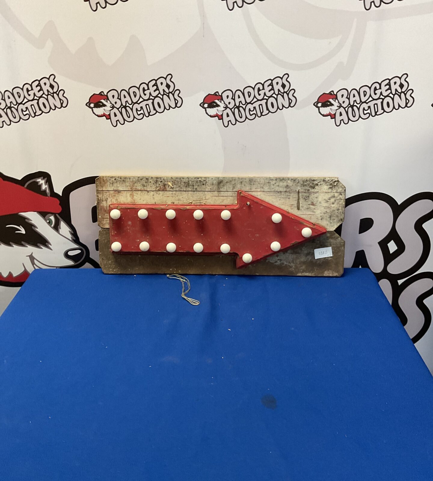 Wodden light up LED sign – Badgers Auctions
