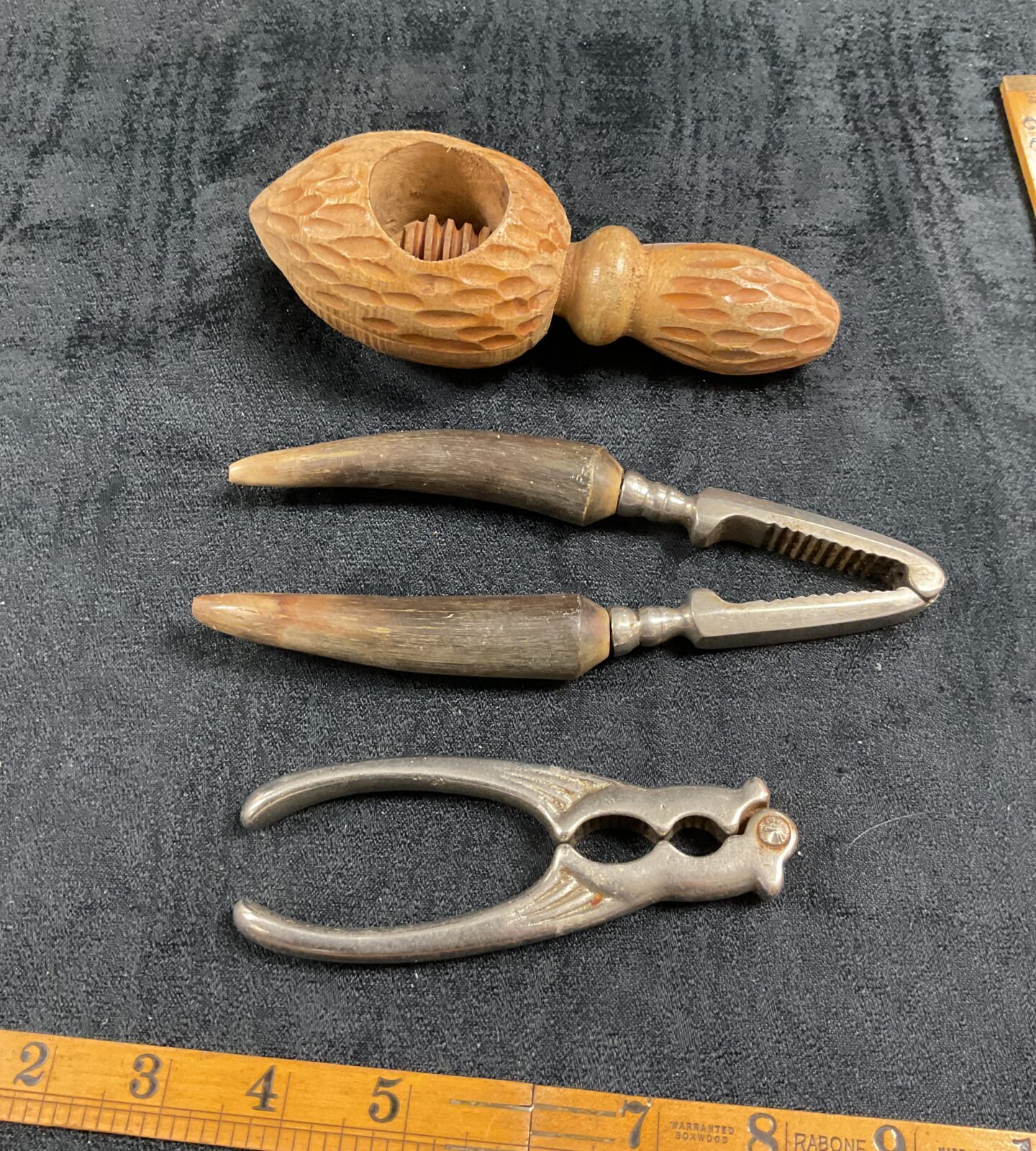 Three Nut Crackers inc carved wood cracker and horn handle – Badgers ...