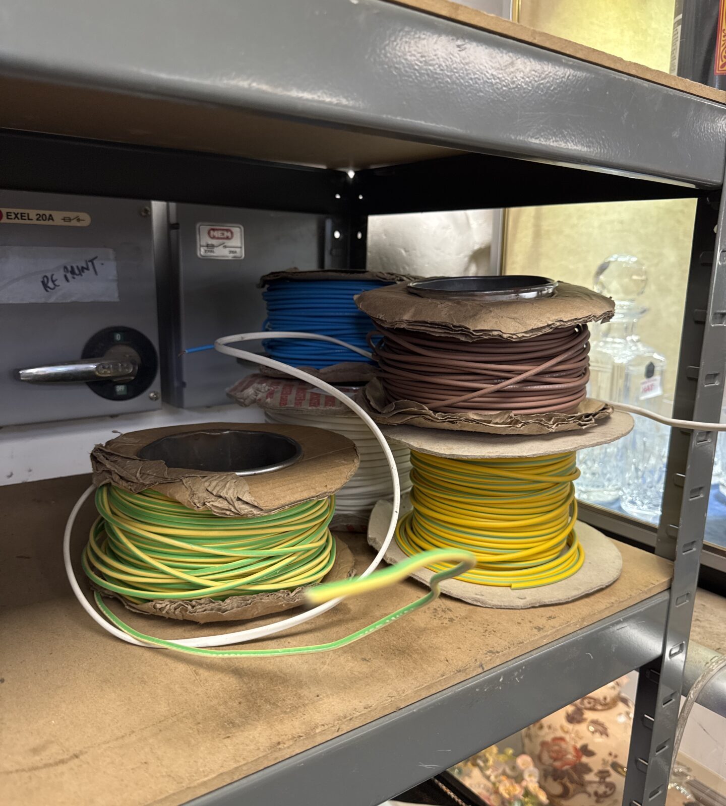 Five part used rolls of electrical cable – Badgers Auctions