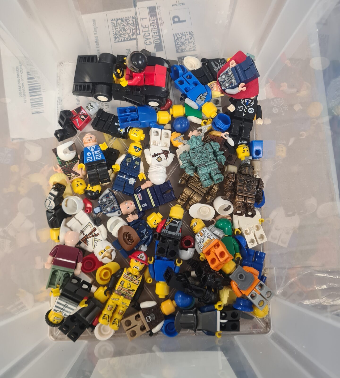 Box of mixed lego minifigures inc ninjago – Badgers Auctions