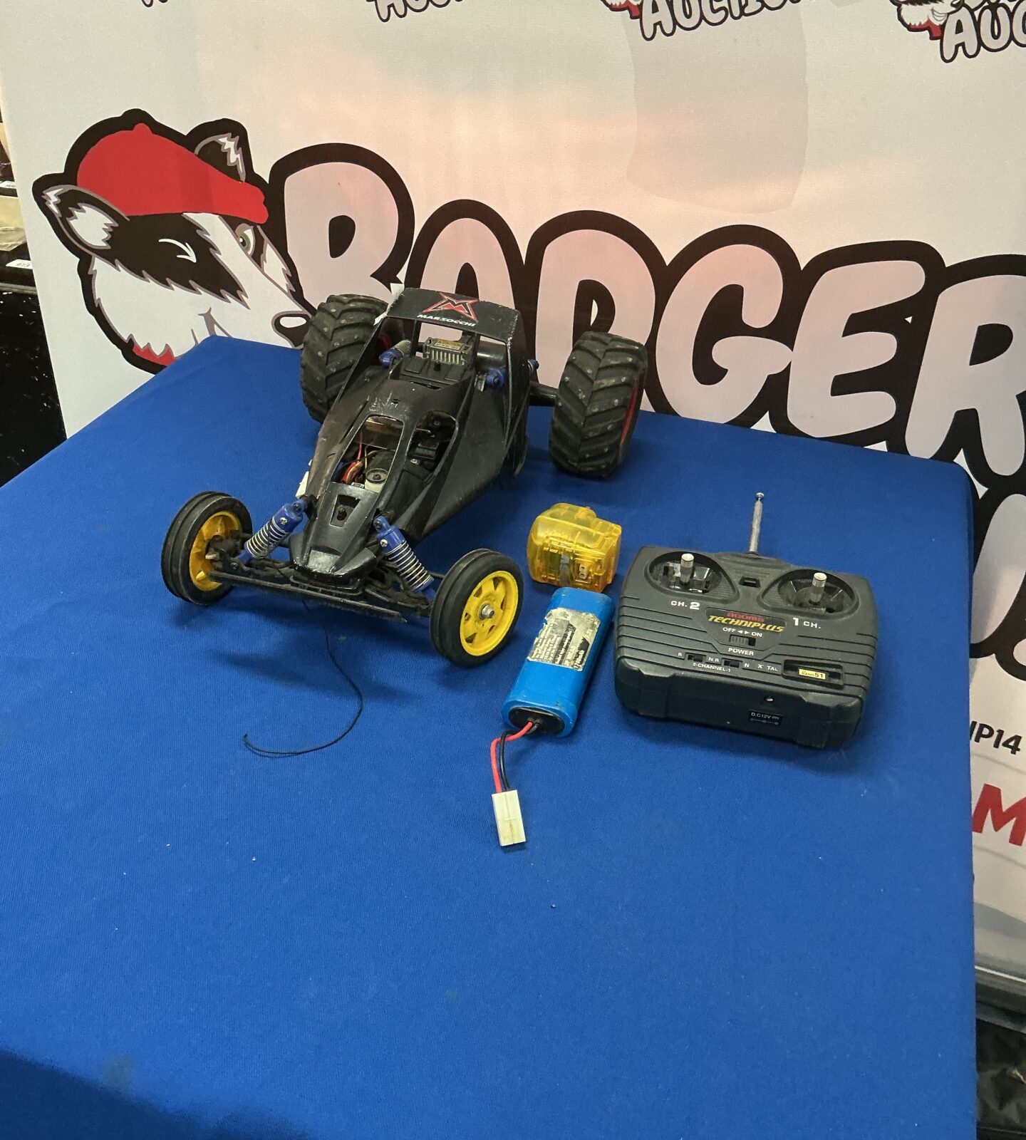 Marzccchi remote control car with charger and handset – Badgers Auctions