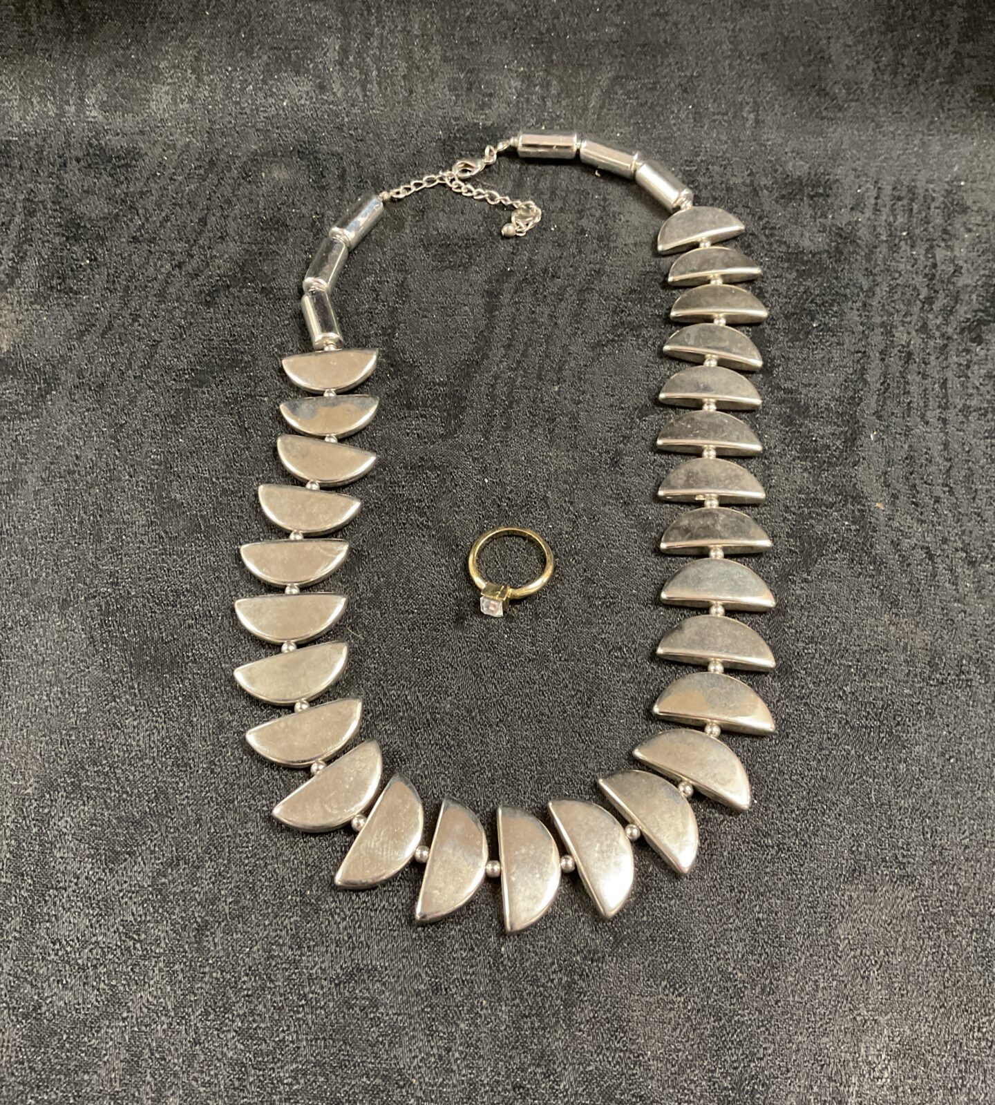 Nall Necklace with white stone ring size Ring – Badgers Auctions