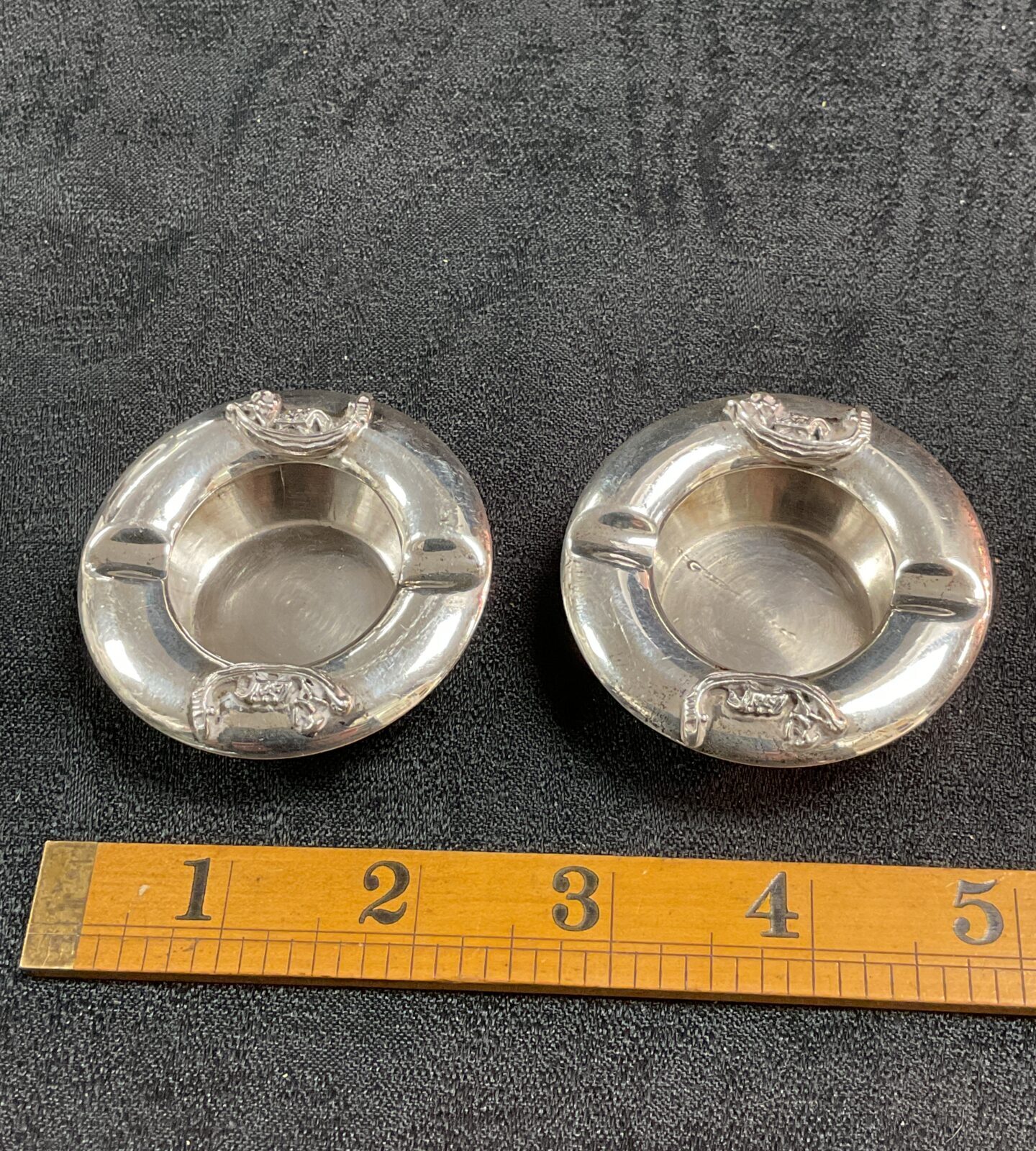 Two 925 Silver Ash trays 55.7g – Badgers Auctions