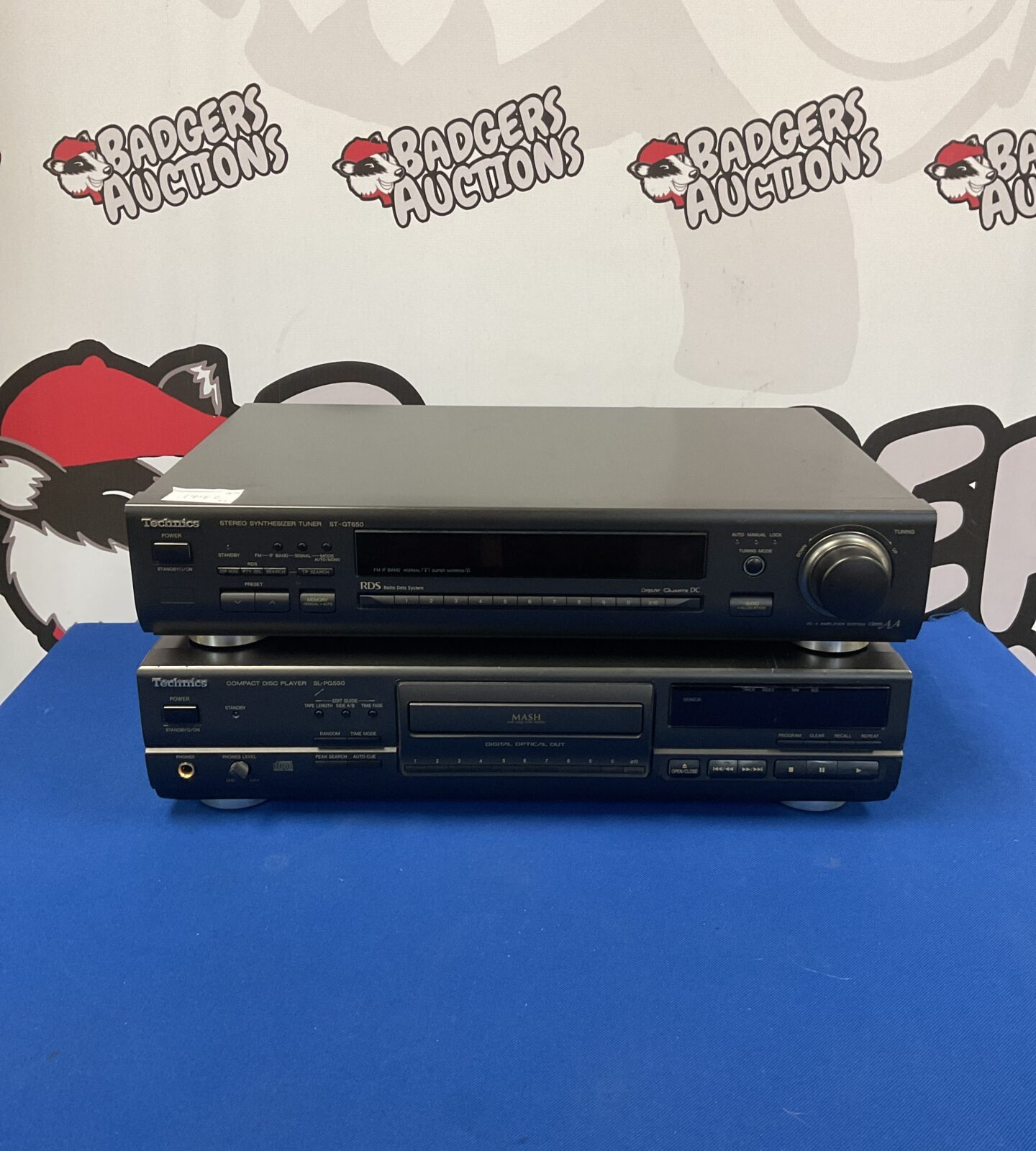 Technics ST-GT650 stereo synthesiser tuner and SL-PG590 CD player ...