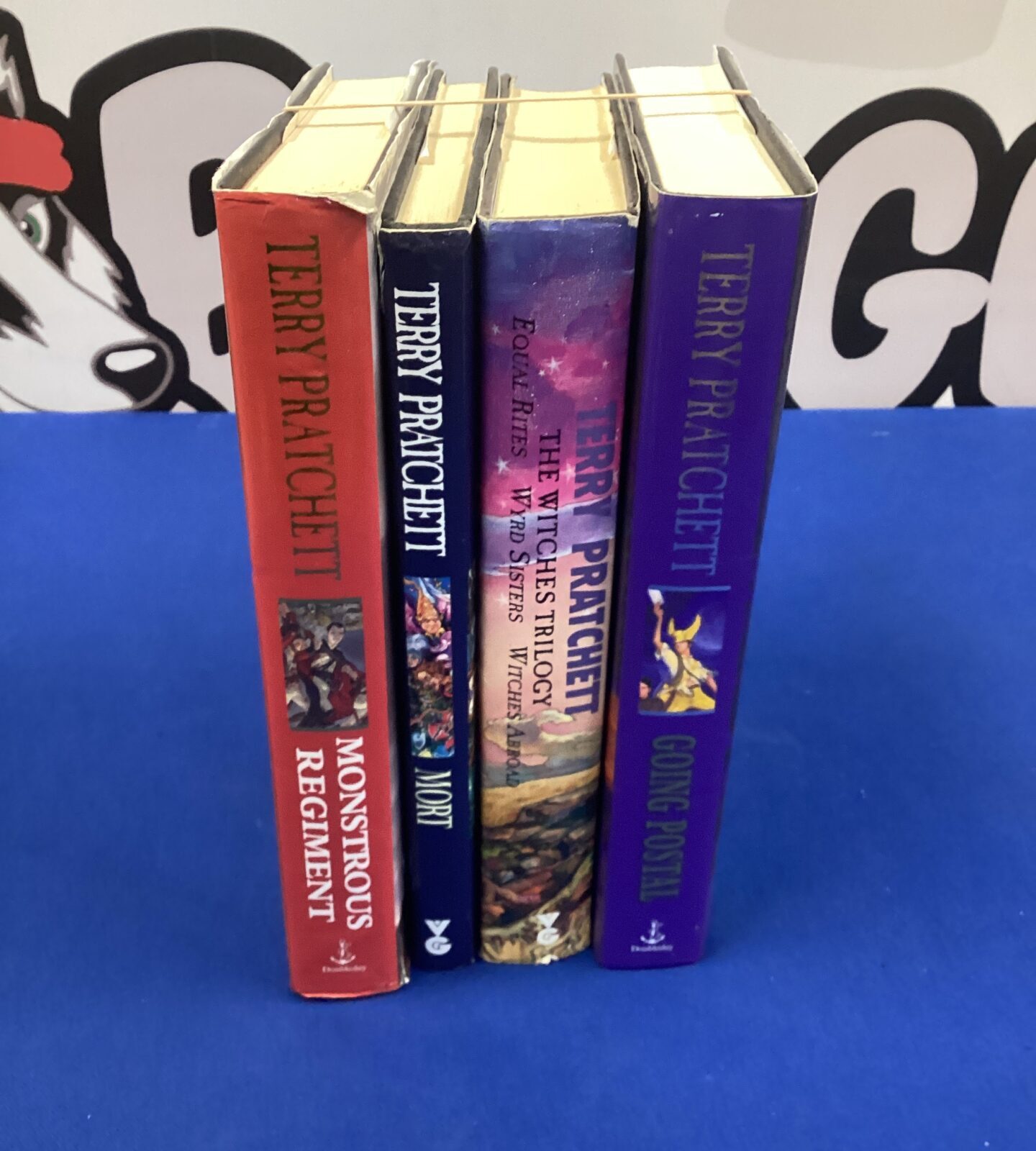 Terry Pratchett Books Lot – Badgers Auctions