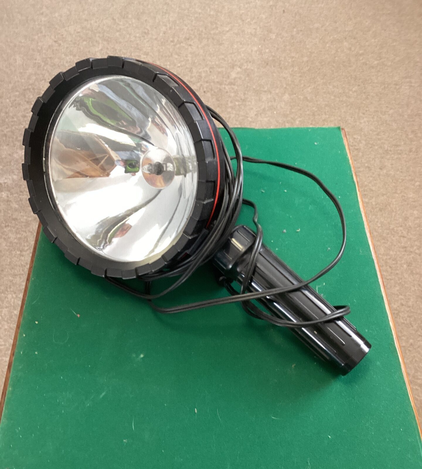 In car 12v torch – Badgers Auctions