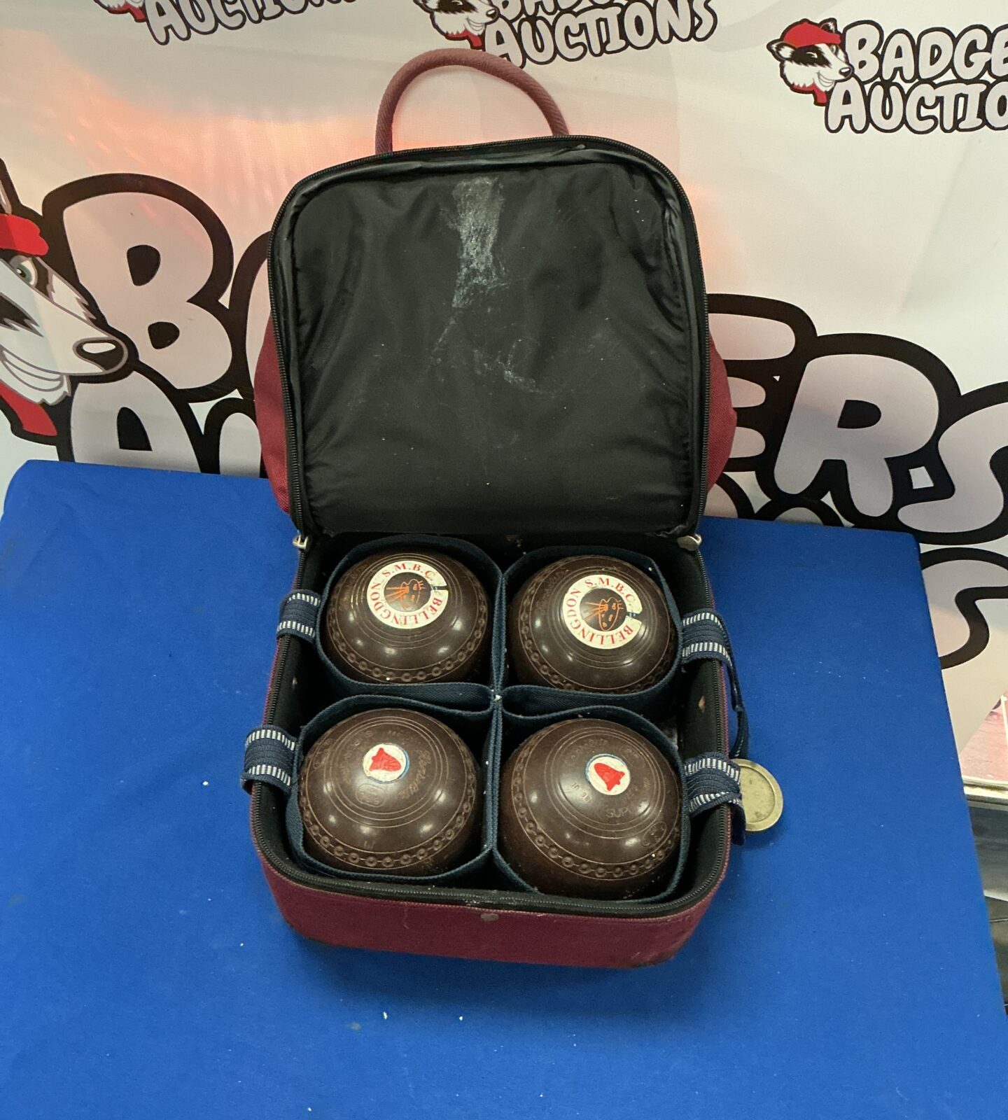 Set of bowling Balls – Badgers Auctions
