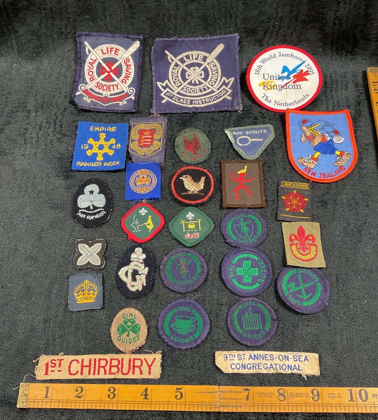 Collection of vintage Boy Scouts And Girl Guides cloth badges – Badgers ...