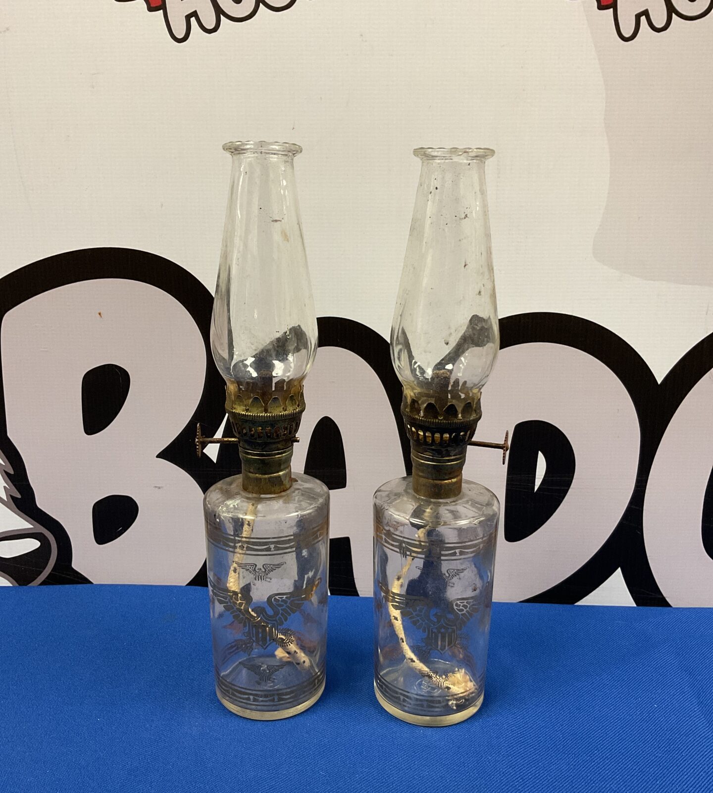 Pair of glass American Eagle oil lamps 10” tall – Badgers Auctions