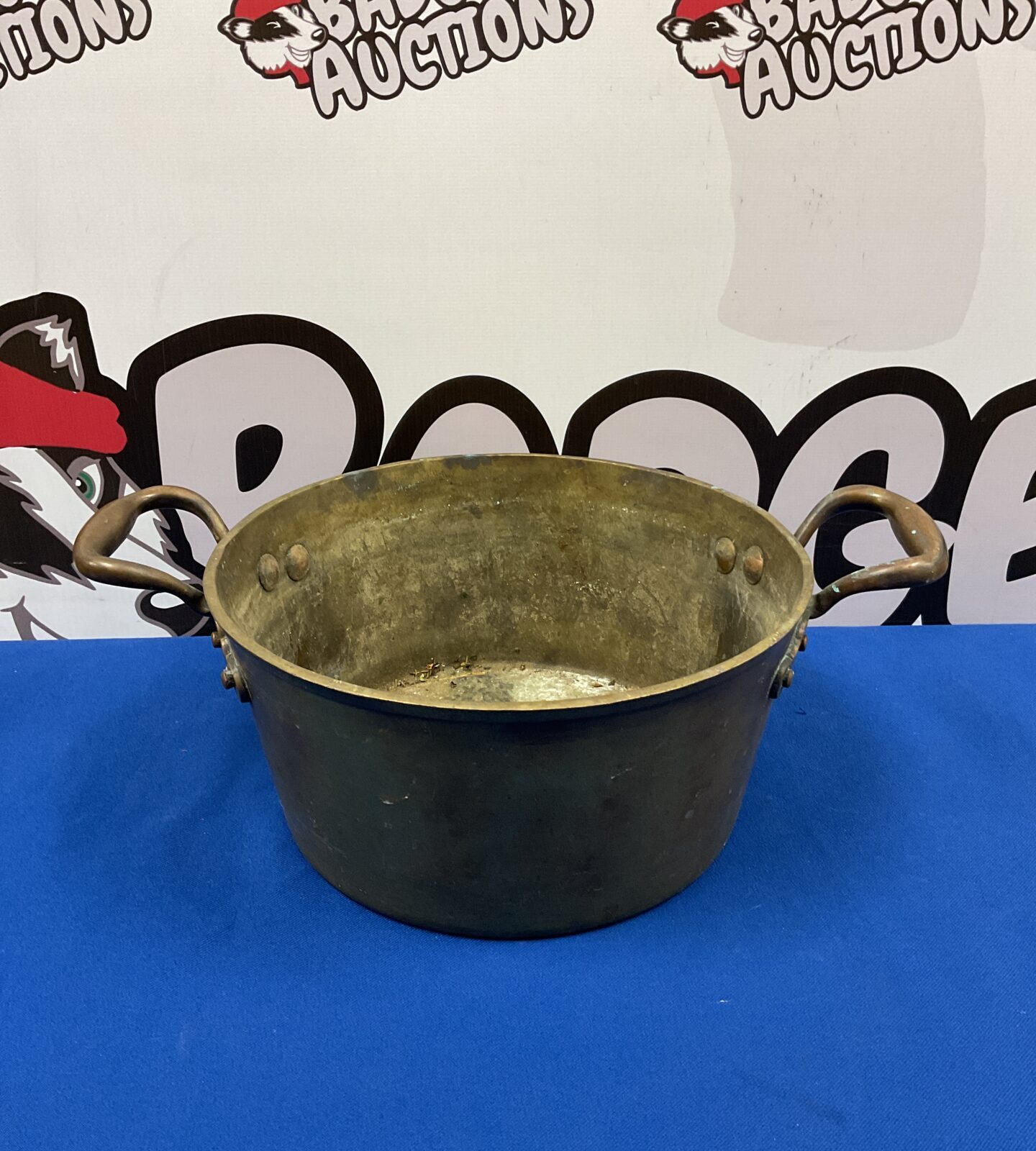 Antique brass twin handled jam pan – Badgers Auctions