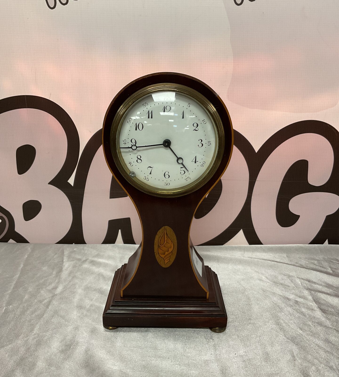Antique french made balloon clock – Badgers Auctions