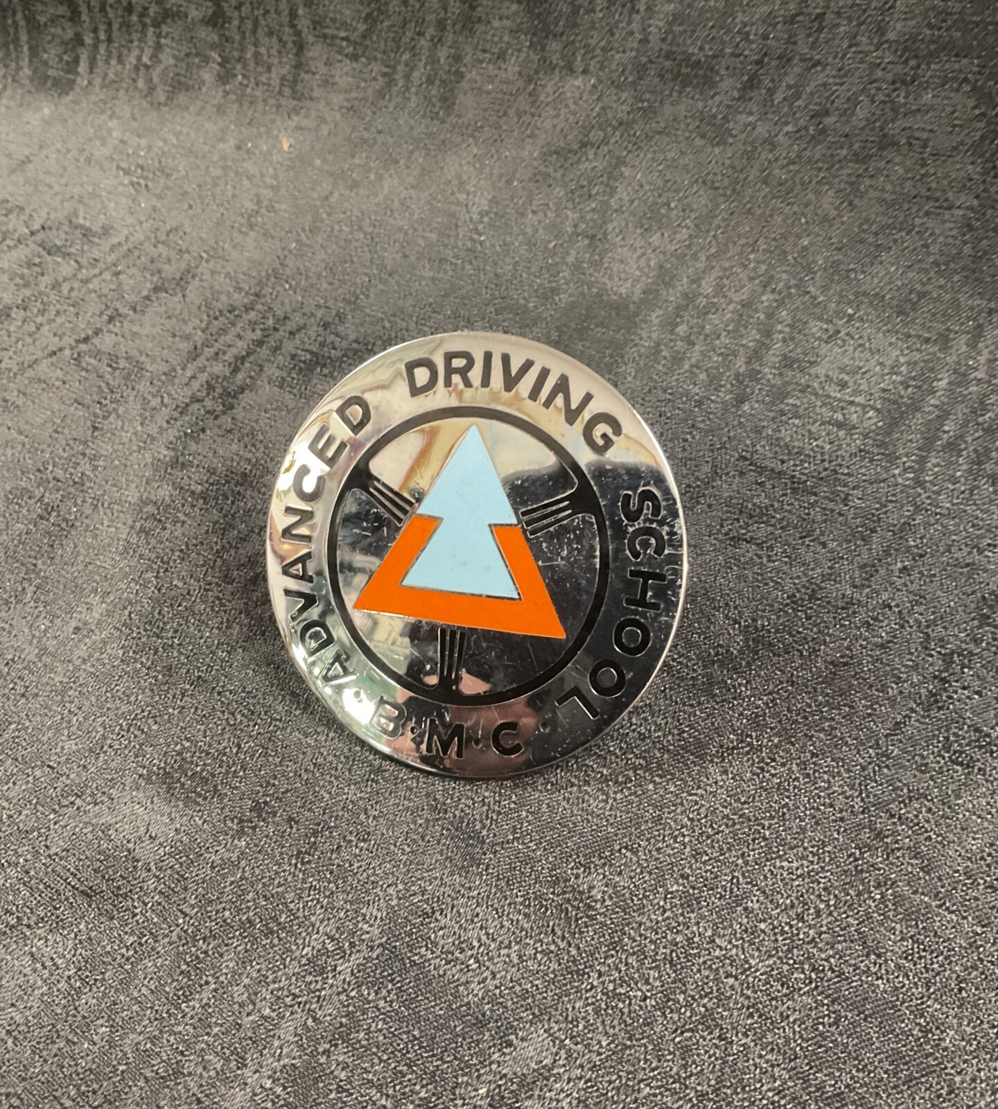 Advanced driving school BMC car grill badge – Badgers Auctions