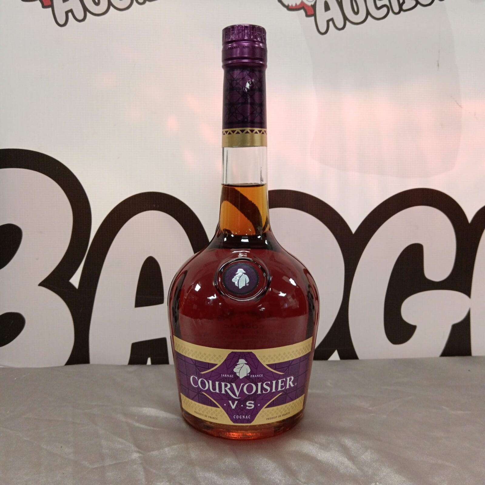 Sealed bottle of courvoisier V S cognac – Badgers Auctions