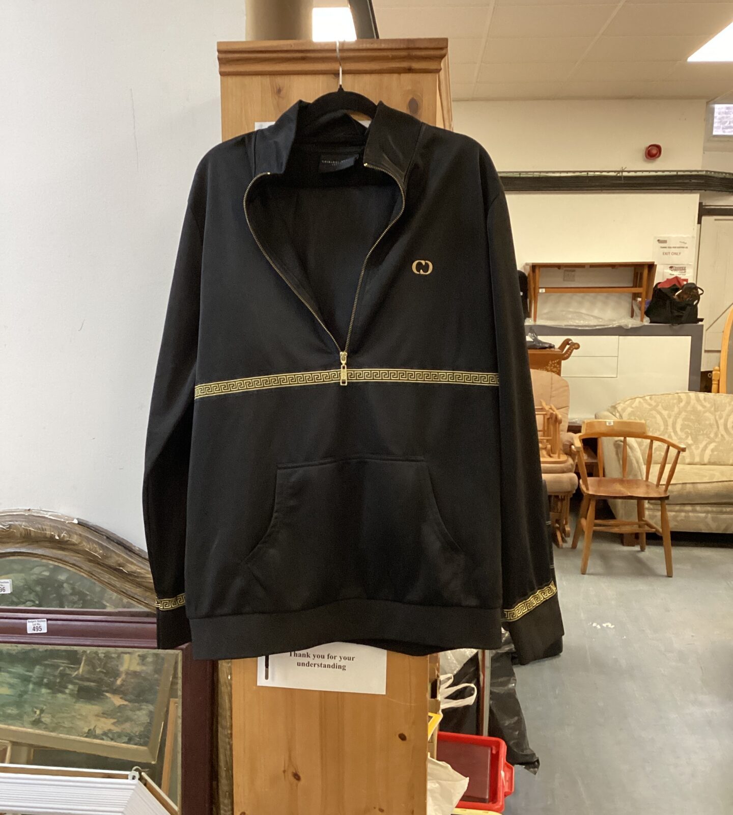 New with tags criminal damage tracksuit size 2XL – Badgers Auctions