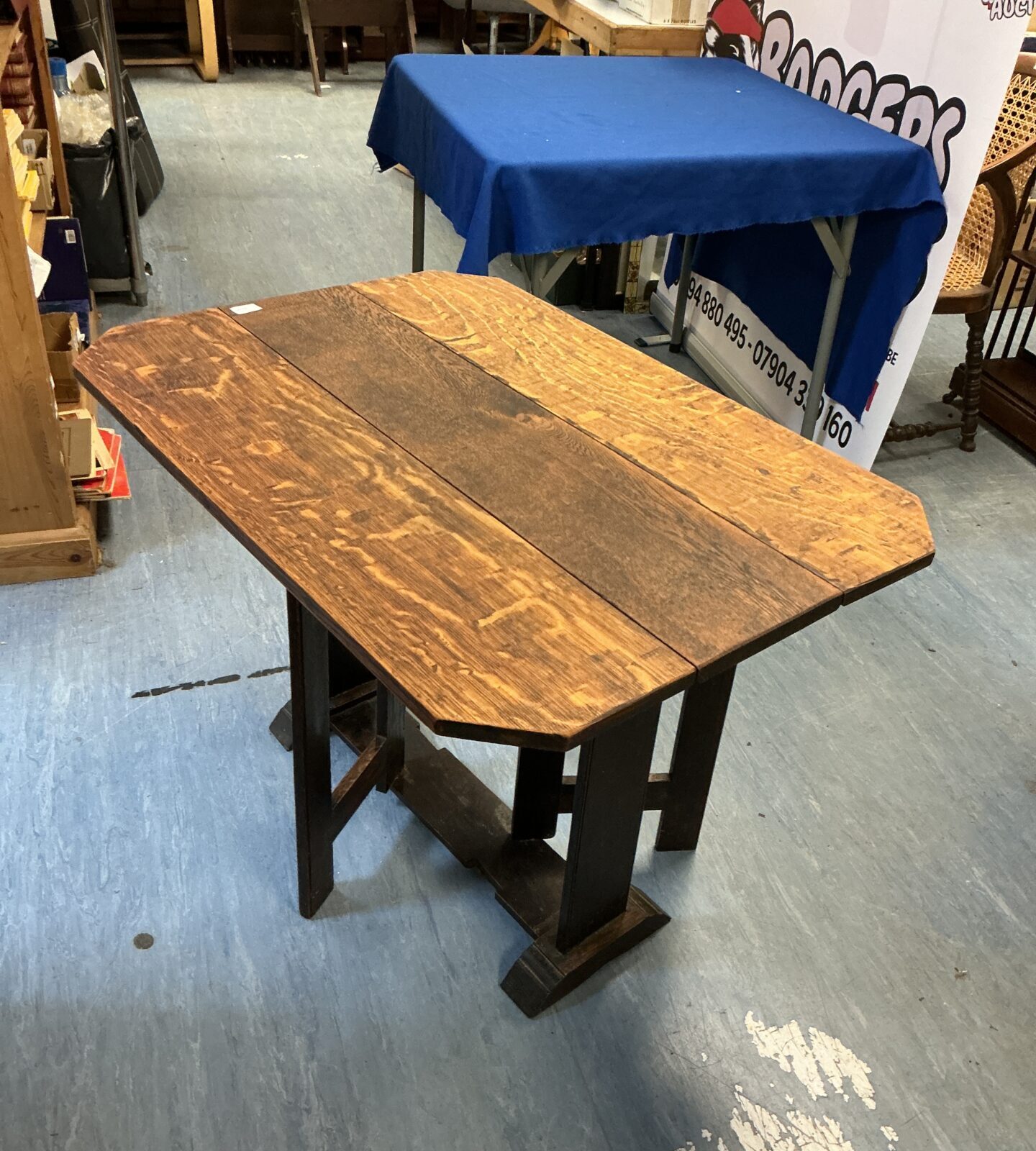 Dark oak folding table 36”x26” – Badgers Auctions