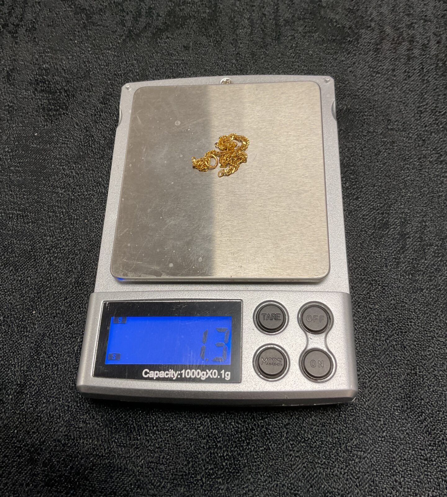 1.3g scrap 9ct gold – Badgers Auctions