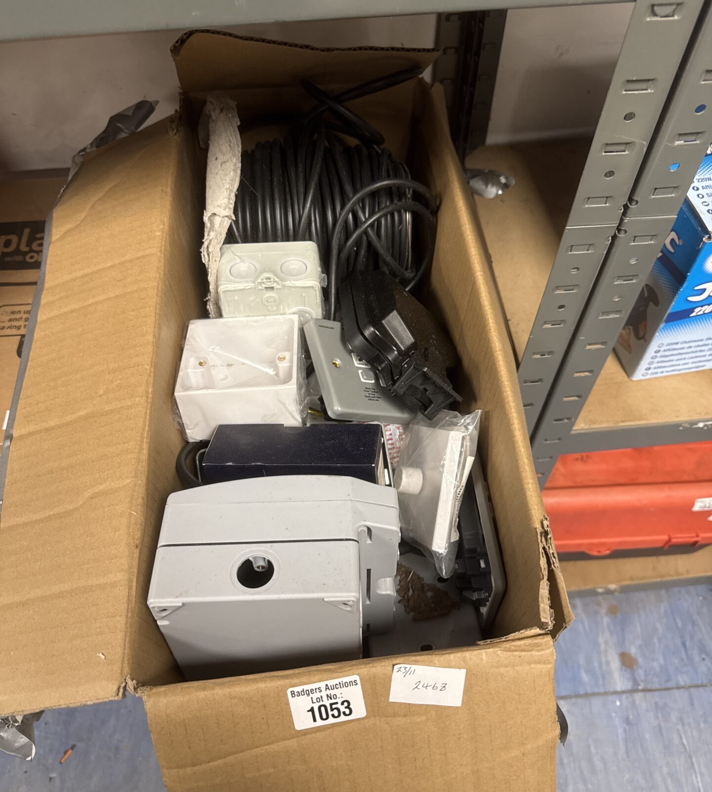 Box of electrical items & cable – Badgers Auctions