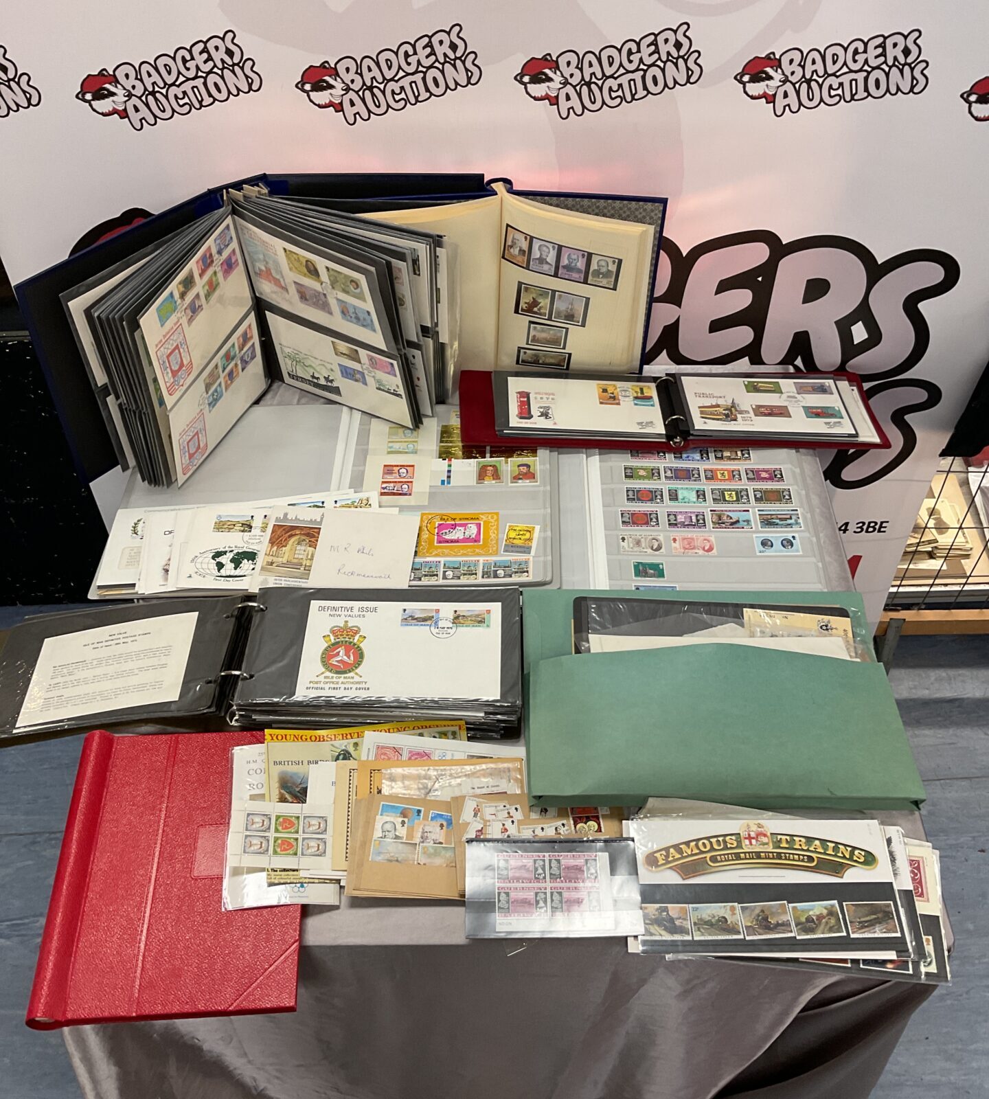 Large collection of first day stamp covers in albums – Badgers Auctions