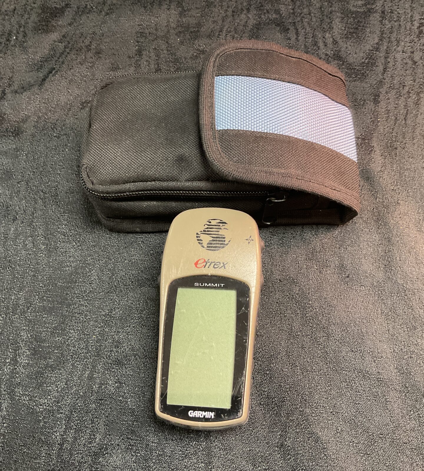 Garmin Summit etrex Hand held Gps with case – Badgers Auctions